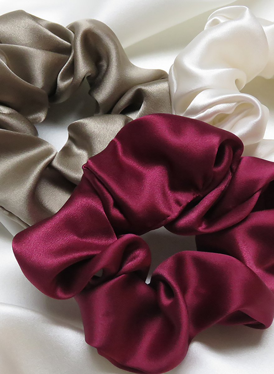 Seiden Scrunchie – www.Jadee.Shop
